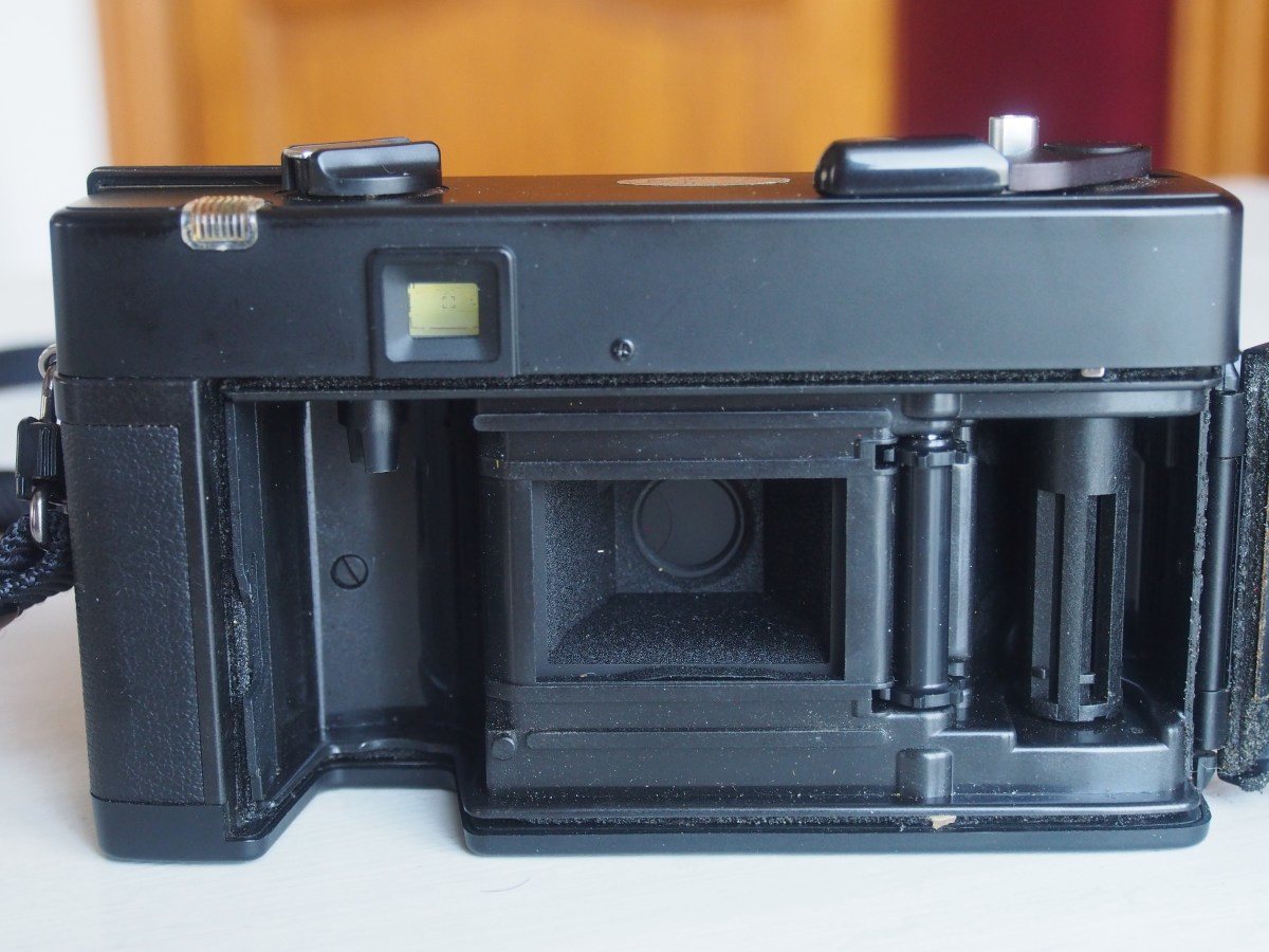 Le premier appareil compact autofocus : le Konica C35 AFL' Atelier de ...